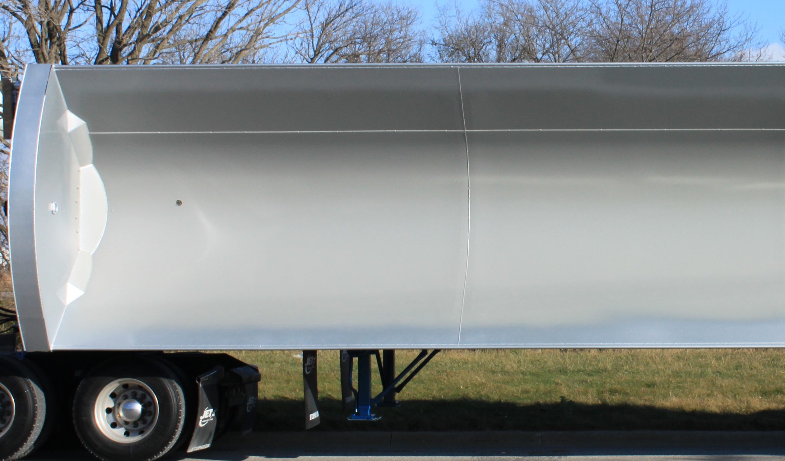 Side-Dump-Trailer-34-foot-Sliver-Tub-Blue-Tandem-Axle-Chassis-side-view ...
