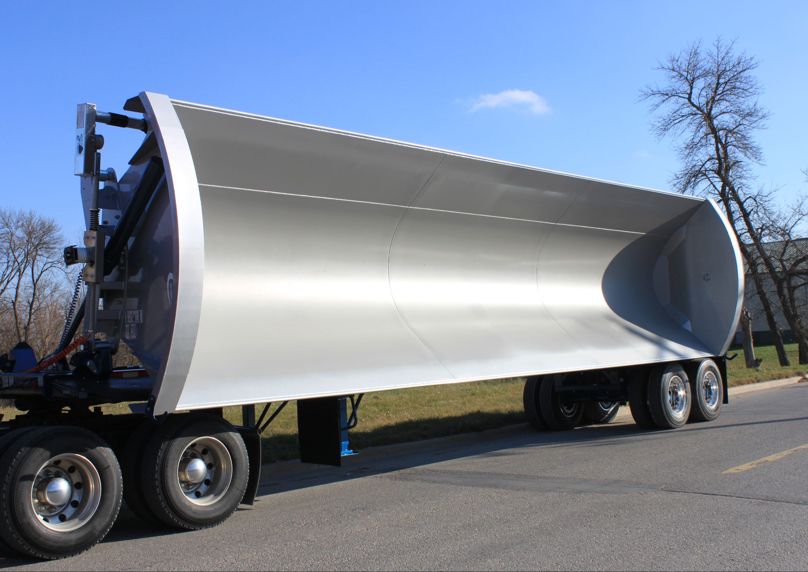 Side-Dump-Trailer-34-foot-Silver-Tub-Blue-Tandem-Axle-Chassis-dumped ...
